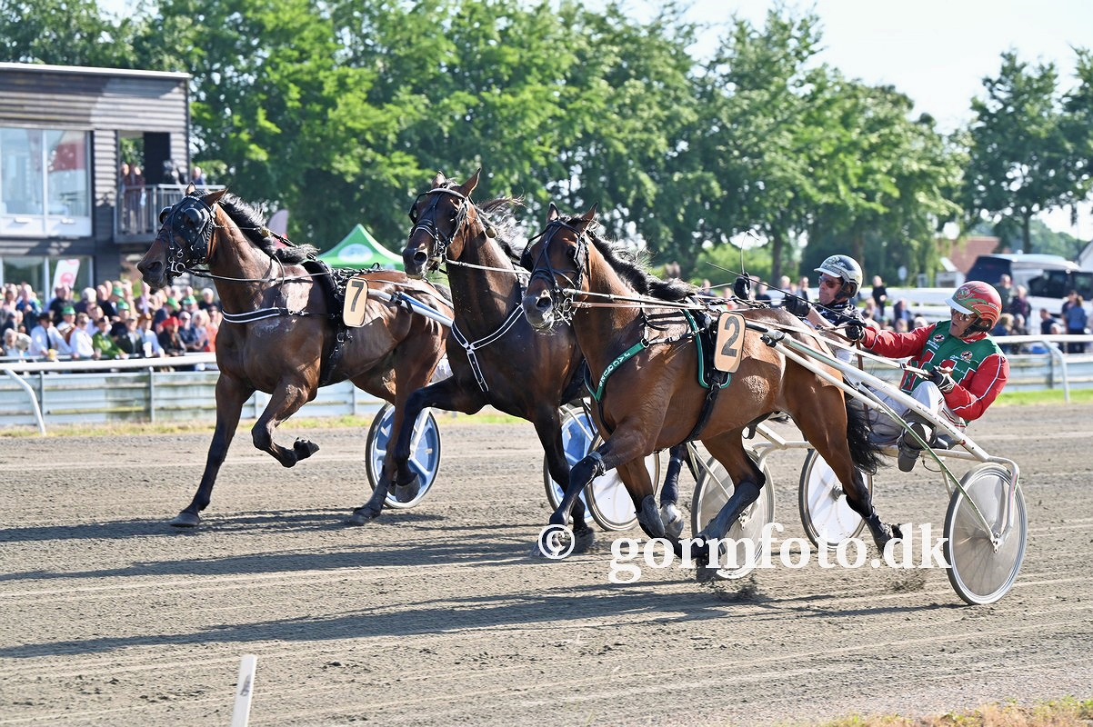 Fyens Væddeløbsbane med den danske menu - Travet.dk